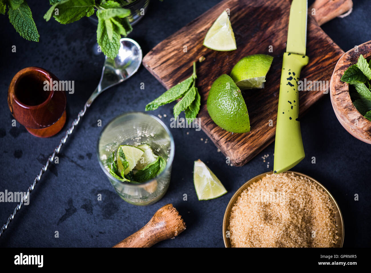 Mojito cocktail lime mint crushed hi-res stock photography and images ...