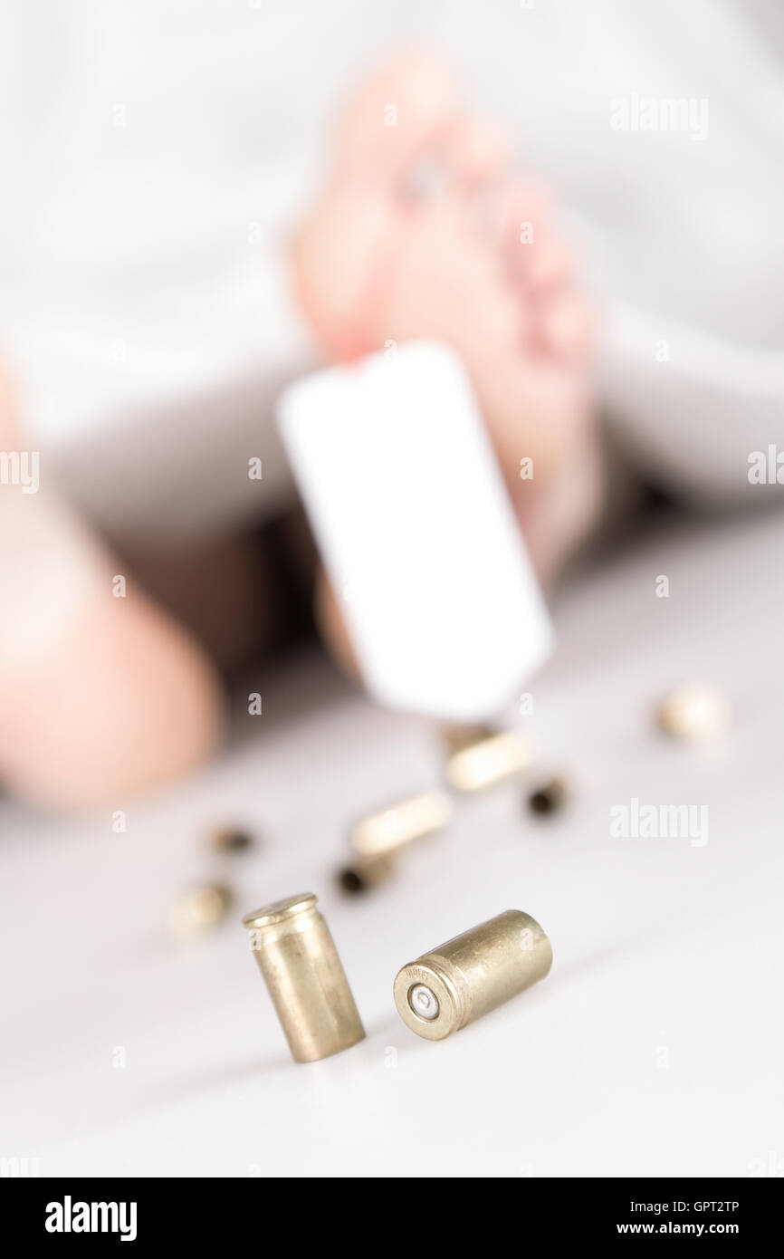 Corpse tag hi-res stock photography and images - Alamy