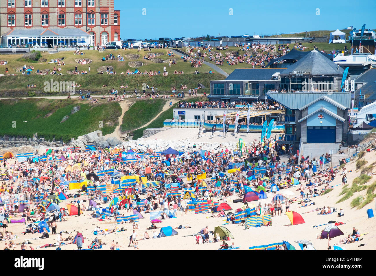 Crowds of people watching the annual boardmasters surfing competition ...