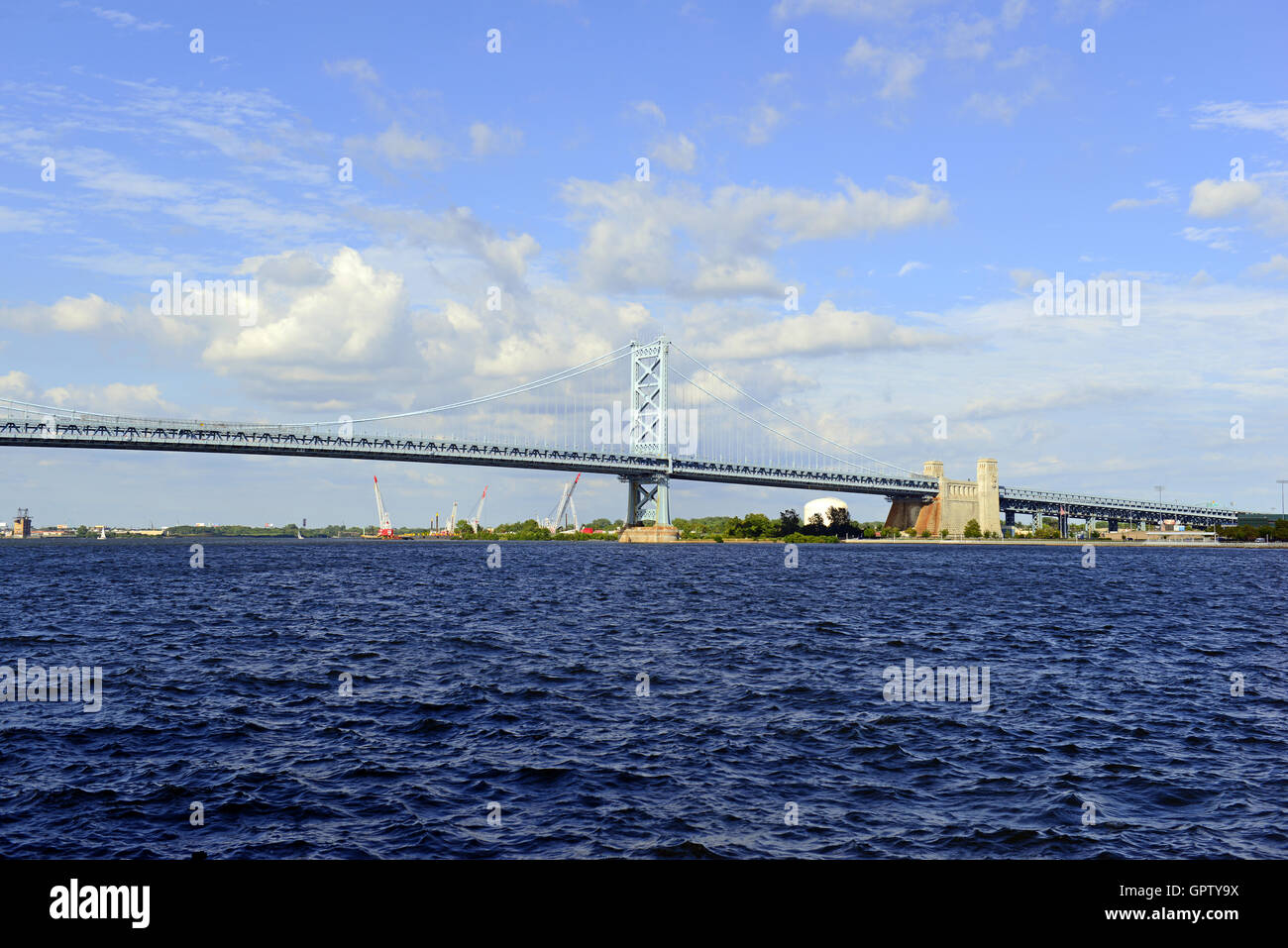 Benjamin franklin bridge construction hi-res stock photography and ...