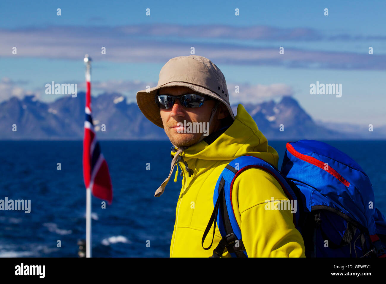 Arctic ocean boat hi-res stock photography and images - Alamy