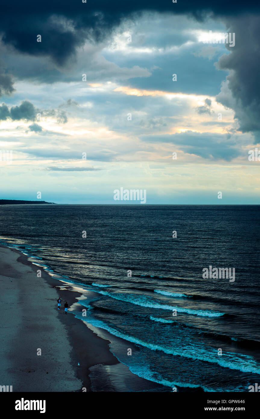 Dark tsunami hi-res stock photography and images - Alamy