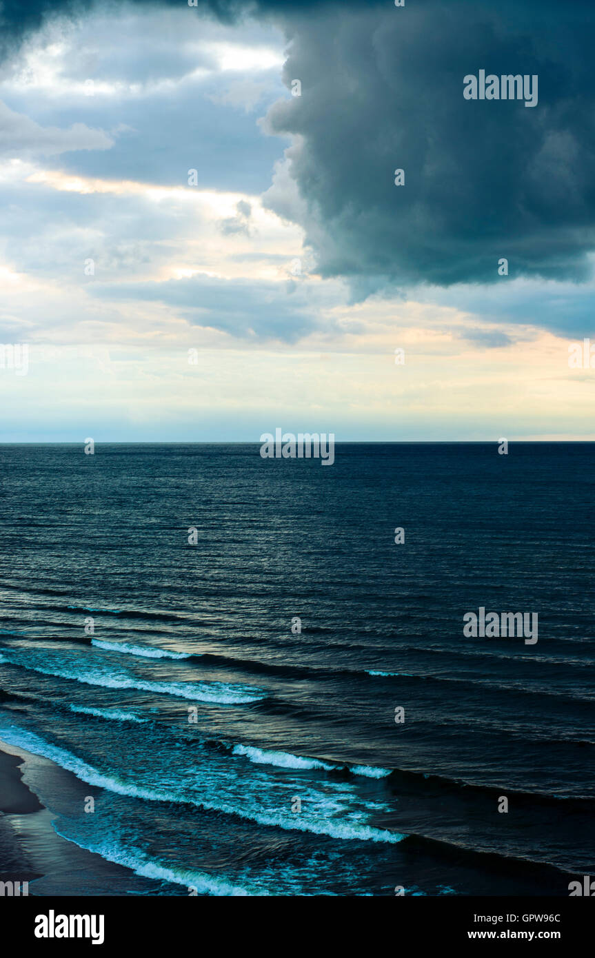 Dark tsunami hi-res stock photography and images - Alamy
