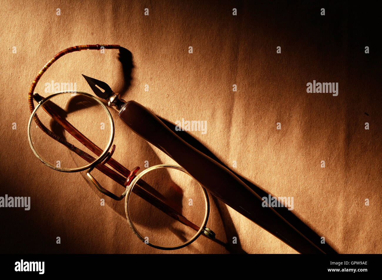 Pen And Spectacles Stock Photo - Alamy