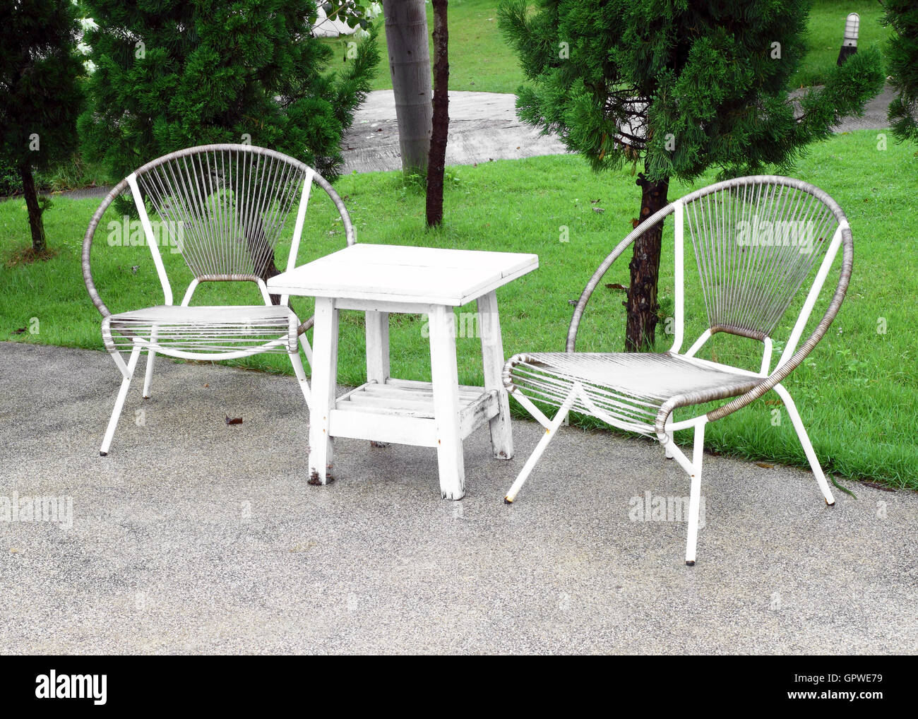 white table and chairs Stock Photo - Alamy