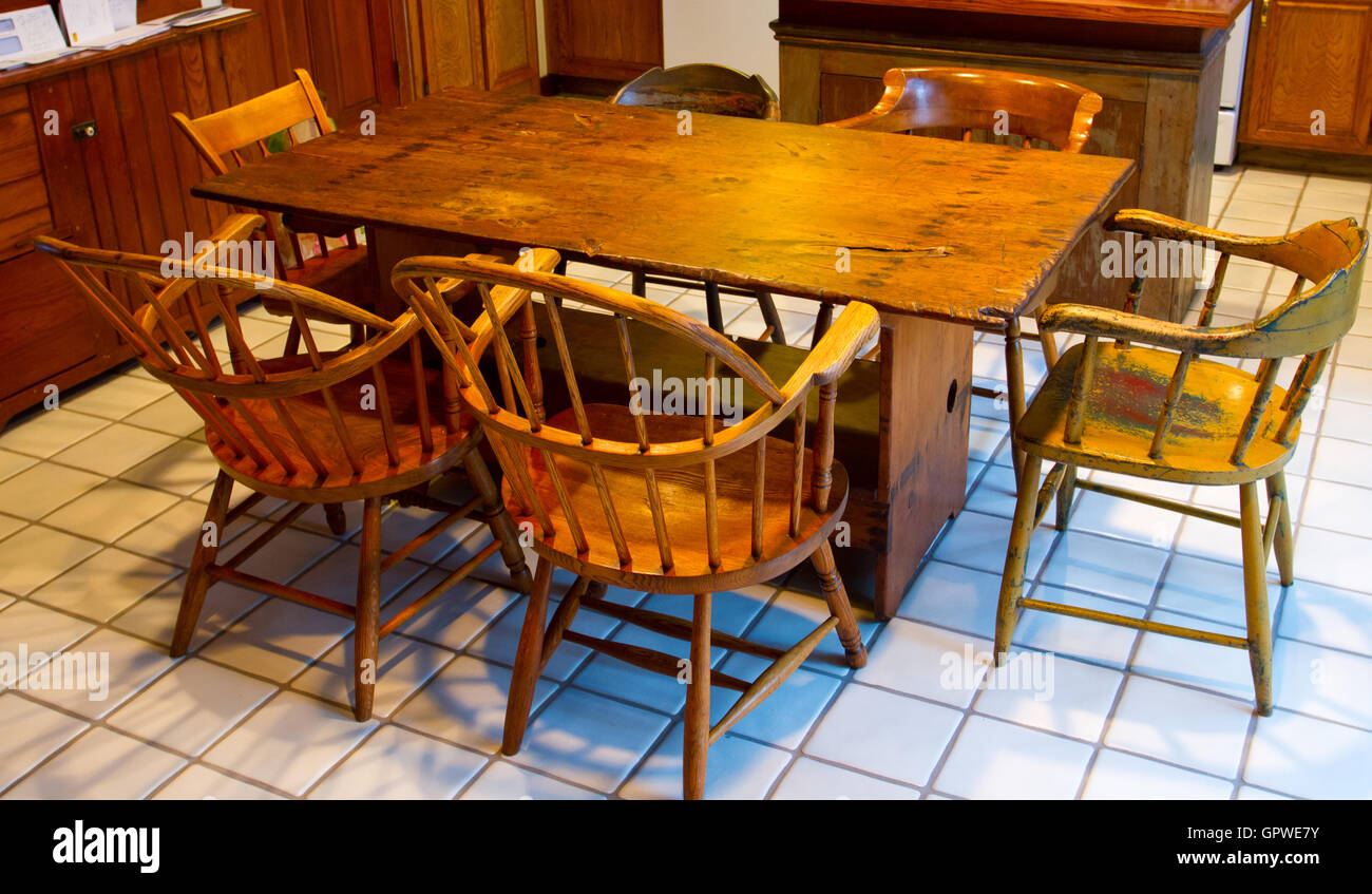 Dining Table and Chairs Stock Photo - Alamy