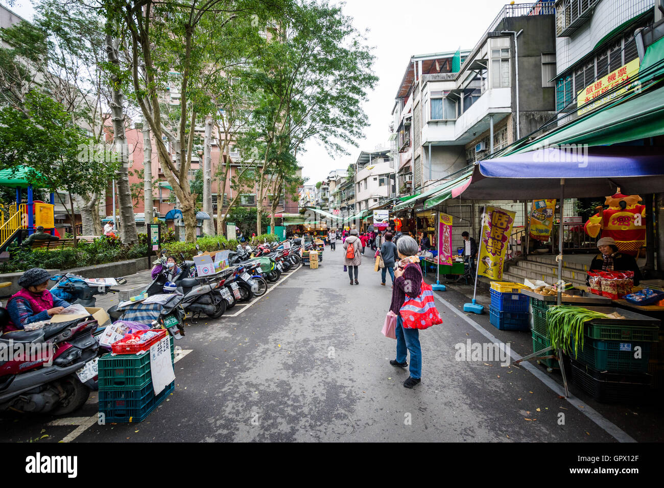 Taipei taiwan street view hi-res stock photography and images - Alamy
