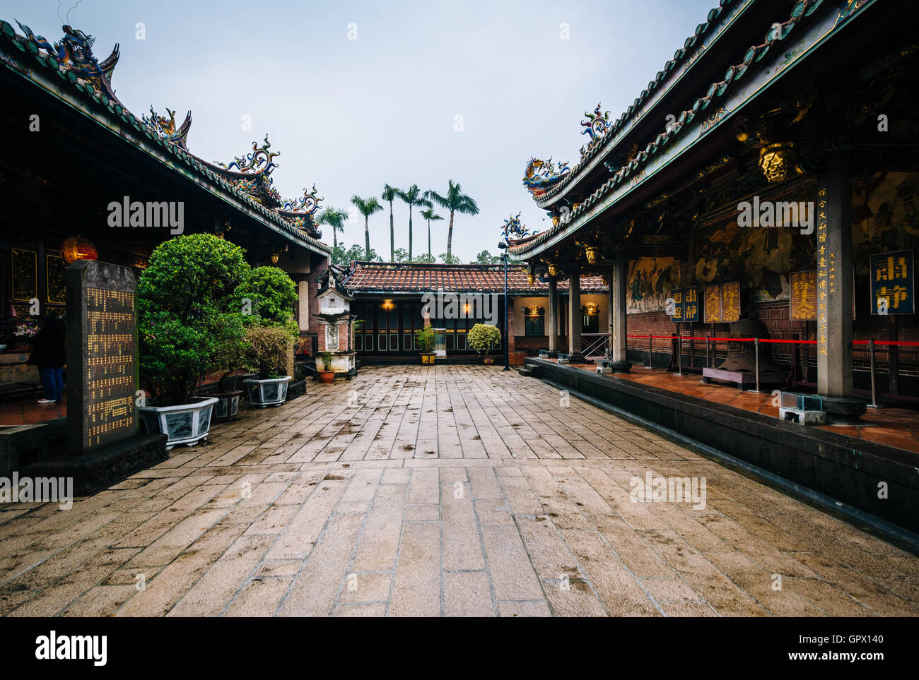 The Dalongdong Baoan Temple, in Taipei, Taiwan Stock Photo - Alamy