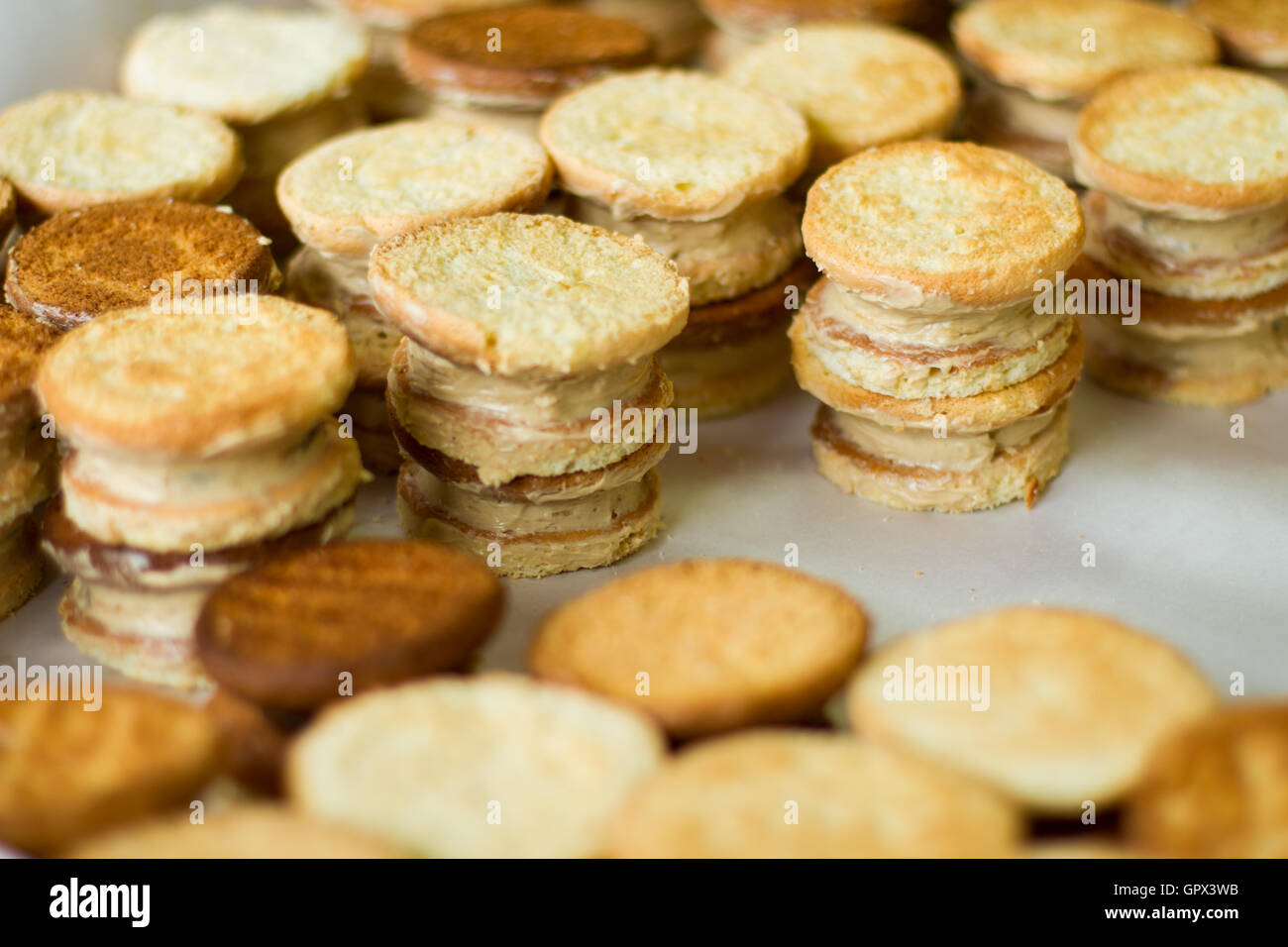 Biscuits with cream Stock Photo - Alamy