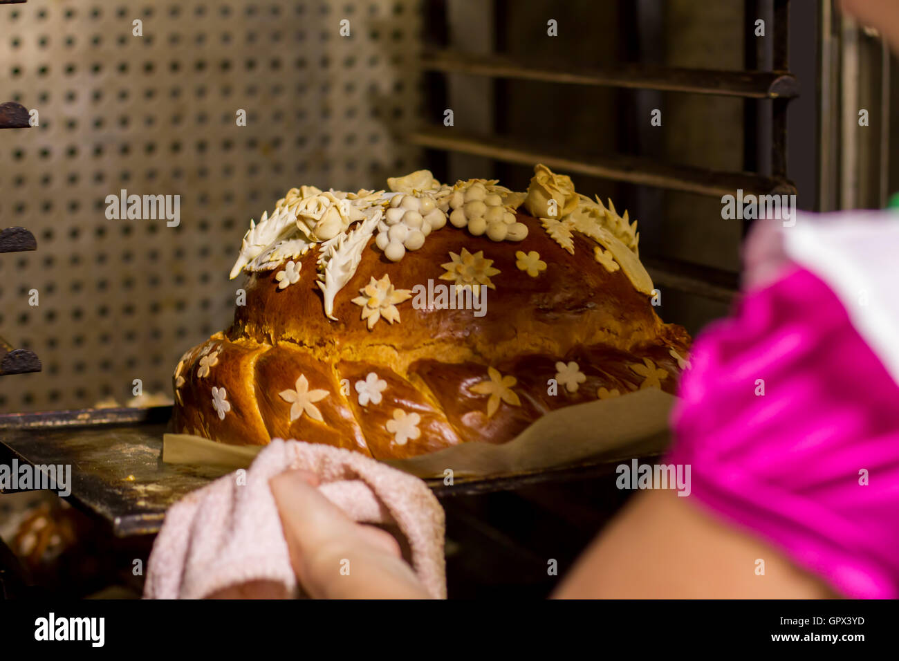 Tray with bread hi-res stock photography and images - Alamy