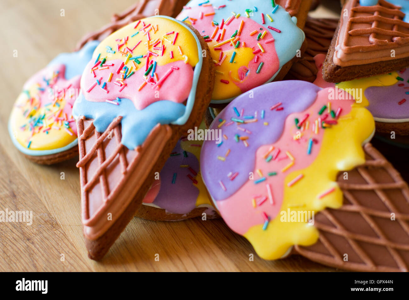 Cookies and cream cone hi-res stock photography and images - Alamy