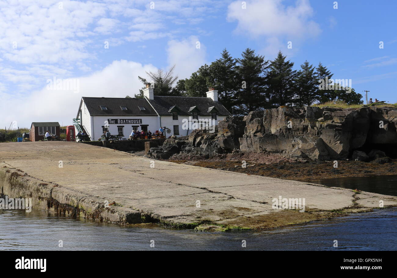 Ulva pier hi-res stock photography and images - Alamy