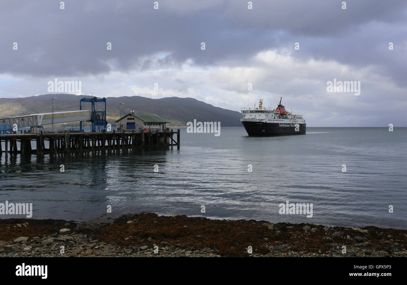 Craignure pier craignure isle mull hi-res stock photography and images ...