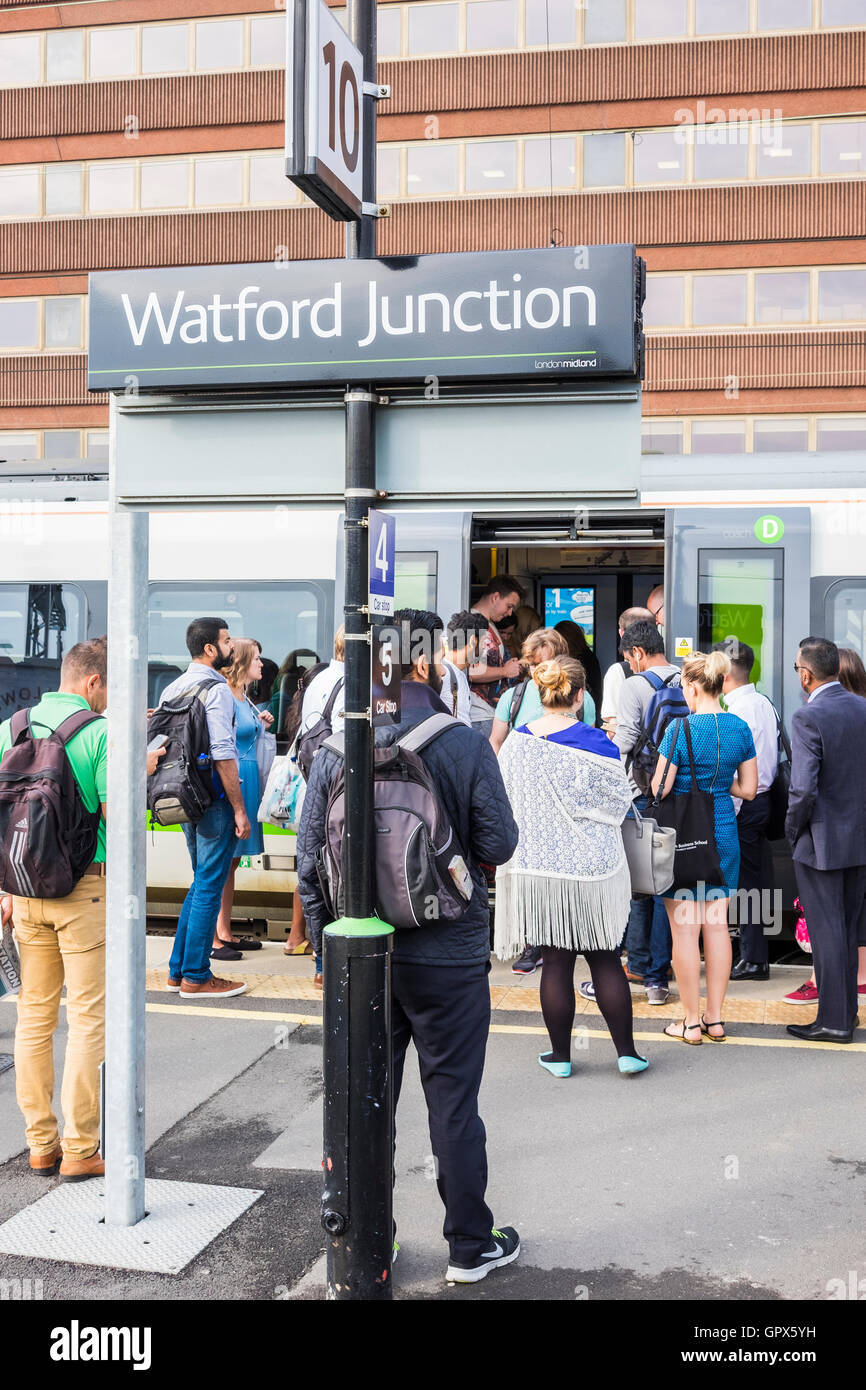 Watford junction platform hi-res stock photography and images - Alamy