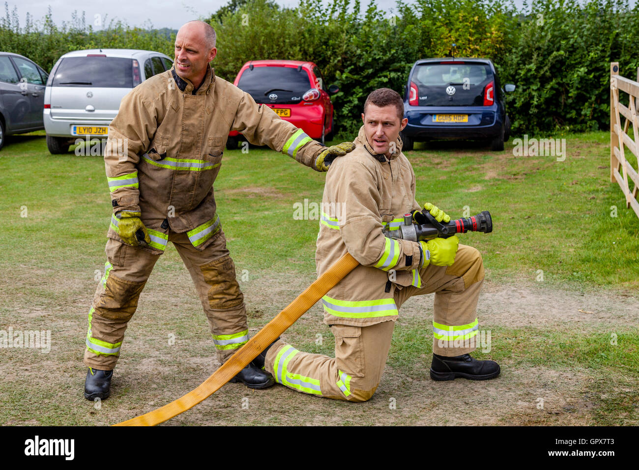 Firefighter Firefighters Uk High Resolution Stock Photography and ...
