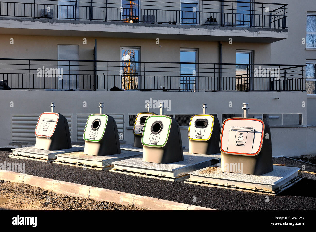 recycling of the household refuse in a new district in the Paris region ...