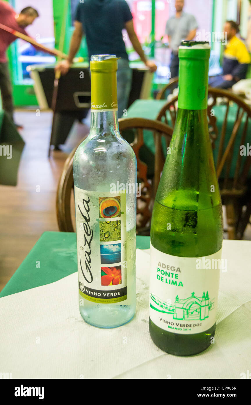 Vinho verde bottles hi-res stock photography and images - Alamy