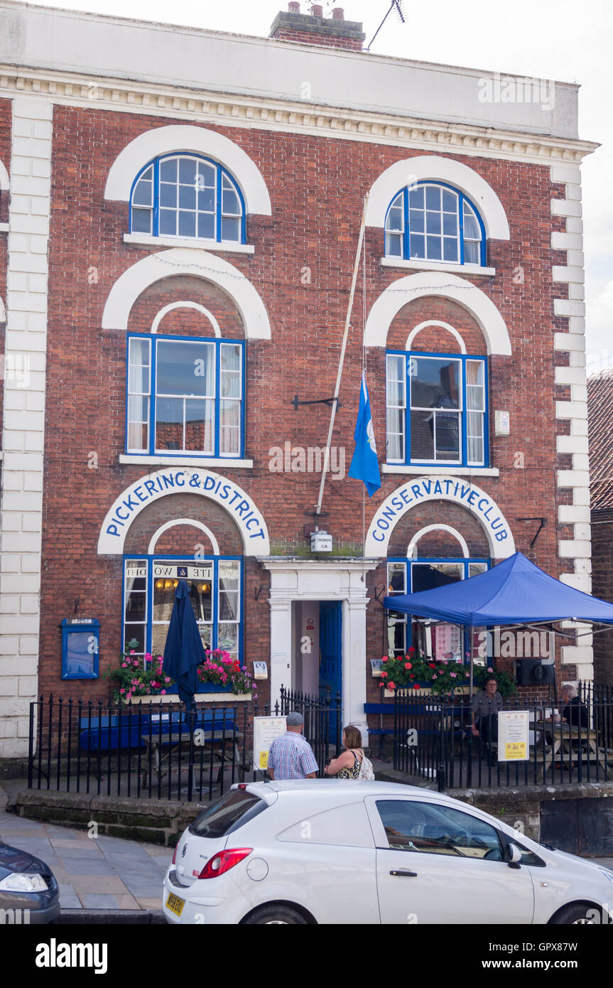 Conservative club hi-res stock photography and images - Alamy