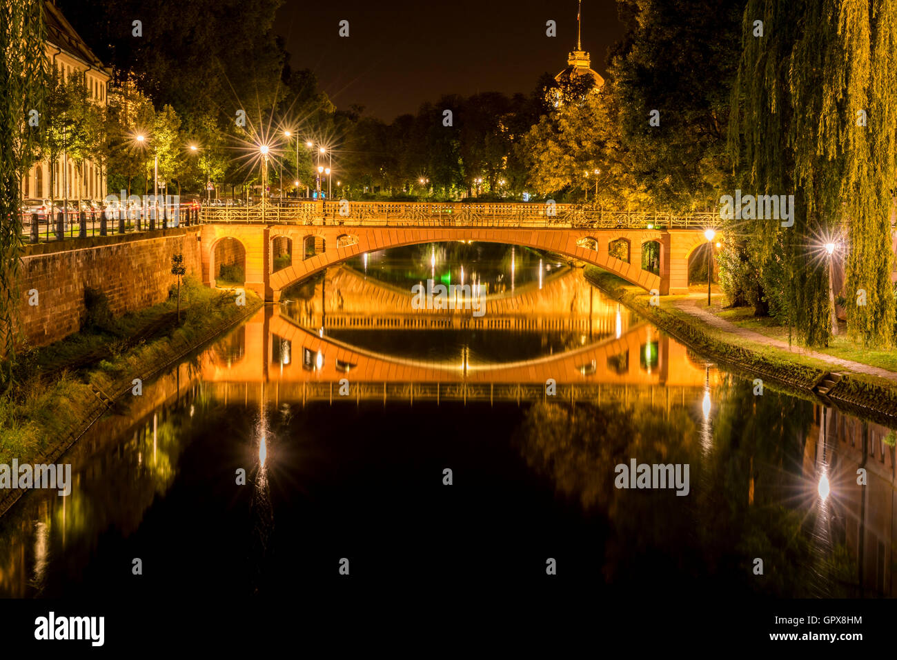 Stone bridges and their water reflection Stock Photo - Alamy