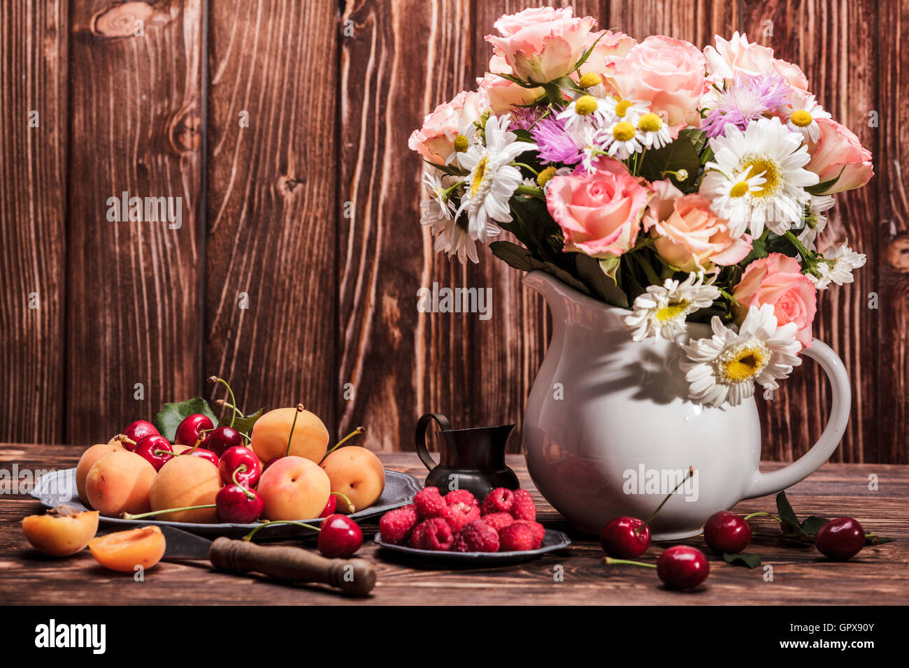 Summer still life Stock Photo - Alamy