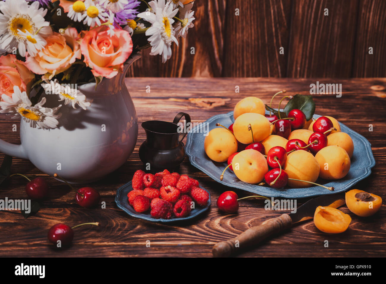 Summer still life Stock Photo - Alamy