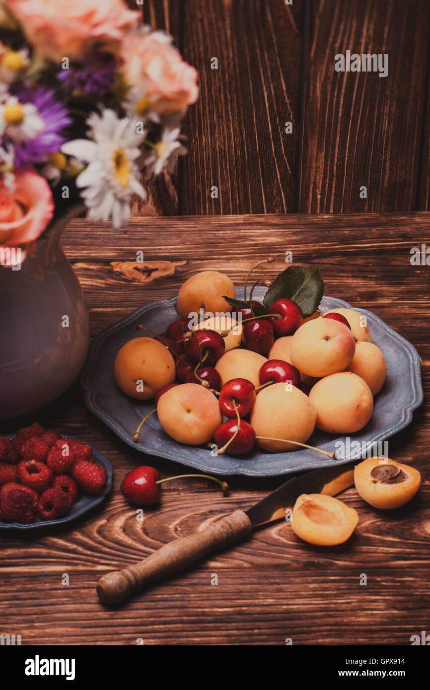 Summer still life Stock Photo - Alamy
