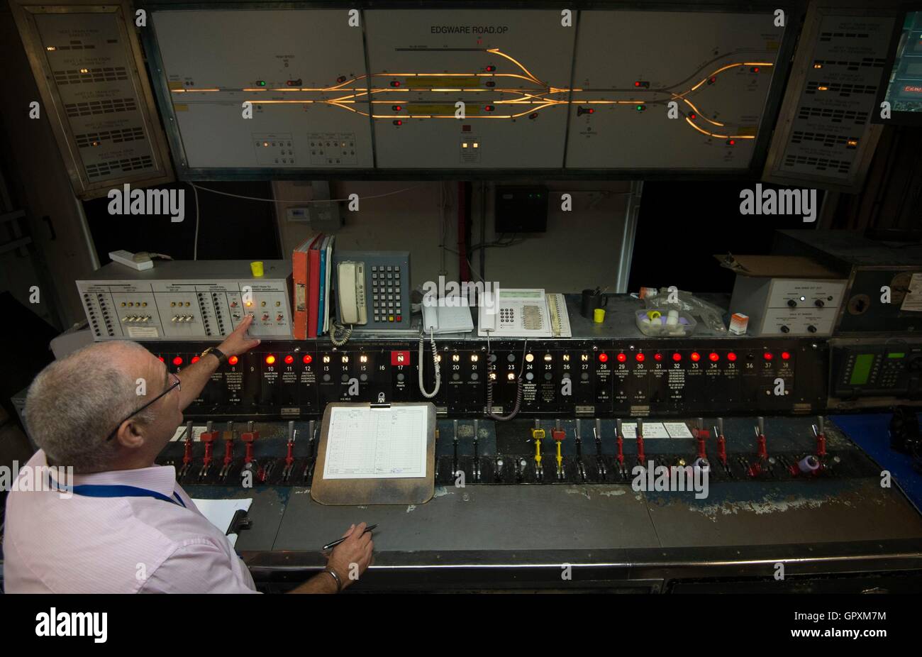 Jim carter works hi-res stock photography and images - Alamy