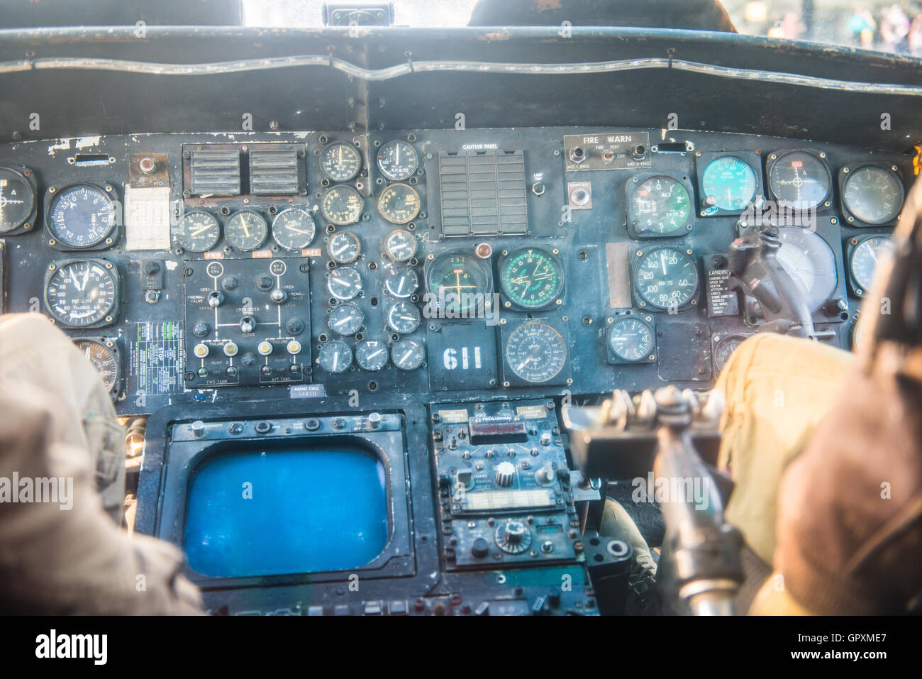 Vintage plane cockpit dials hi-res stock photography and images - Alamy