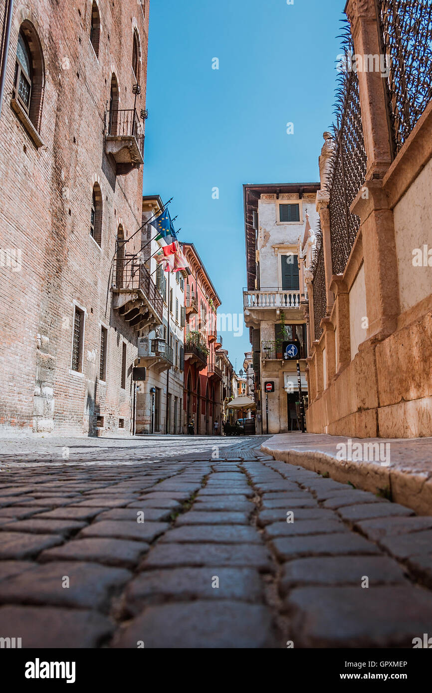 the ancient are narrow street in Italy Stock Photo - Alamy