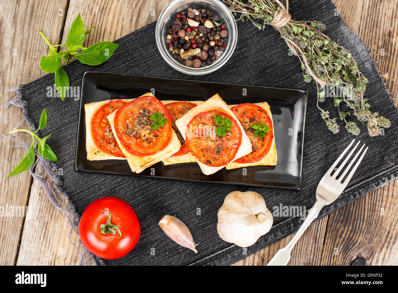 Tomato pies hi-res stock photography and images - Alamy
