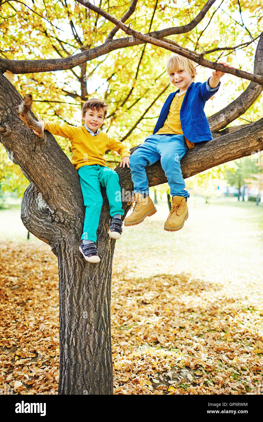 Well dressed boys hi-res stock photography and images - Alamy
