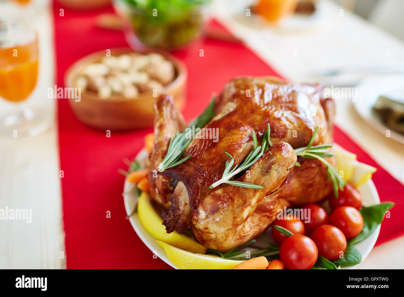 Family feast hi-res stock photography and images - Alamy