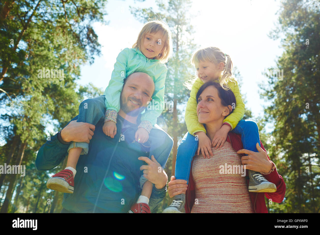 Family kids father carrying hi-res stock photography and images - Alamy