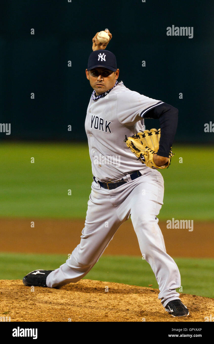 New york yankees relief pitcher hi-res stock photography and images - Alamy