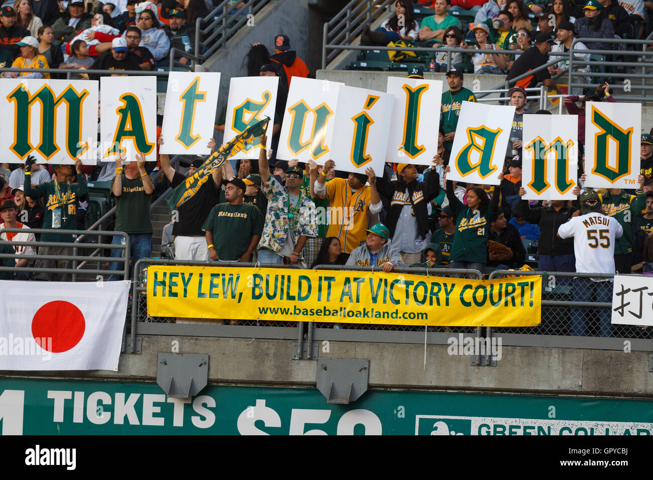 Oakland to san francisco signs hi-res stock photography and images - Alamy