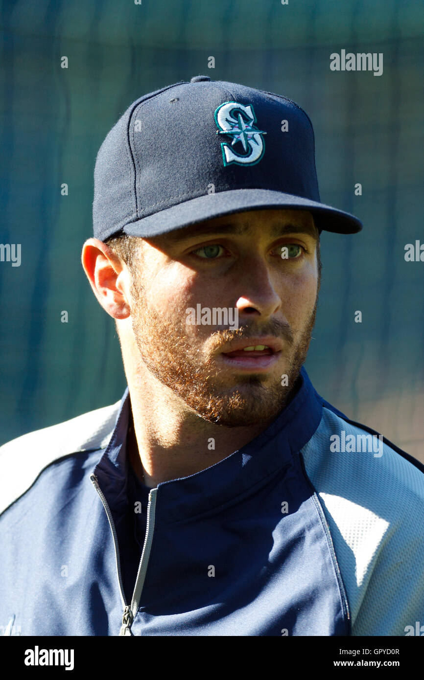 July 5, 2011; Oakland, CA, USA; Seattle Mariners second baseman Dustin ...