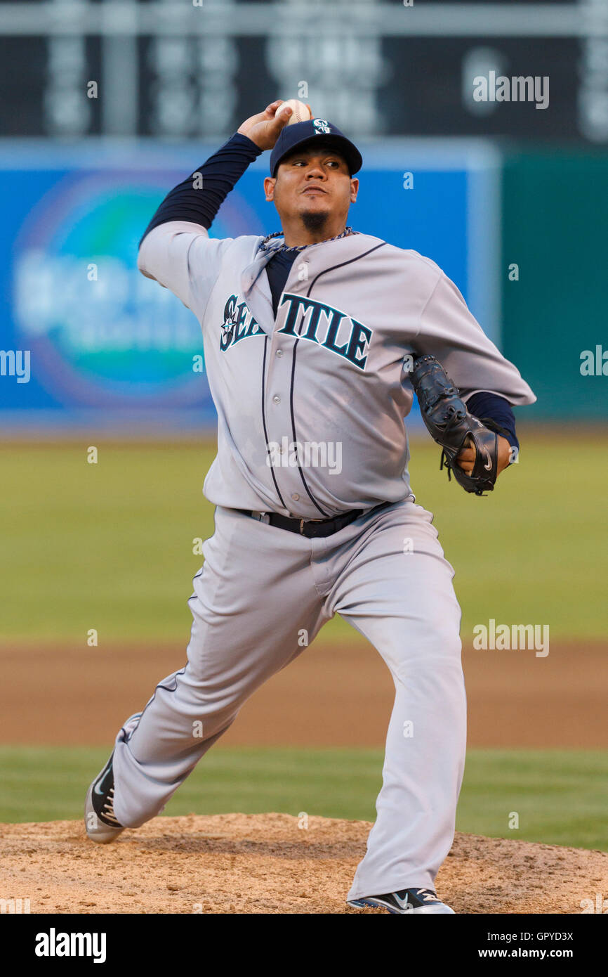 Felix hernandez pitcher hi-res stock photography and images - Alamy