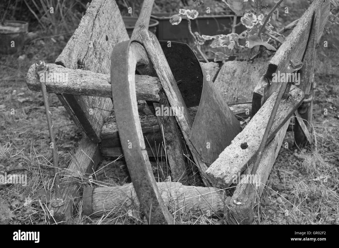 Broken wheelbarrow hi-res stock photography and images - Alamy