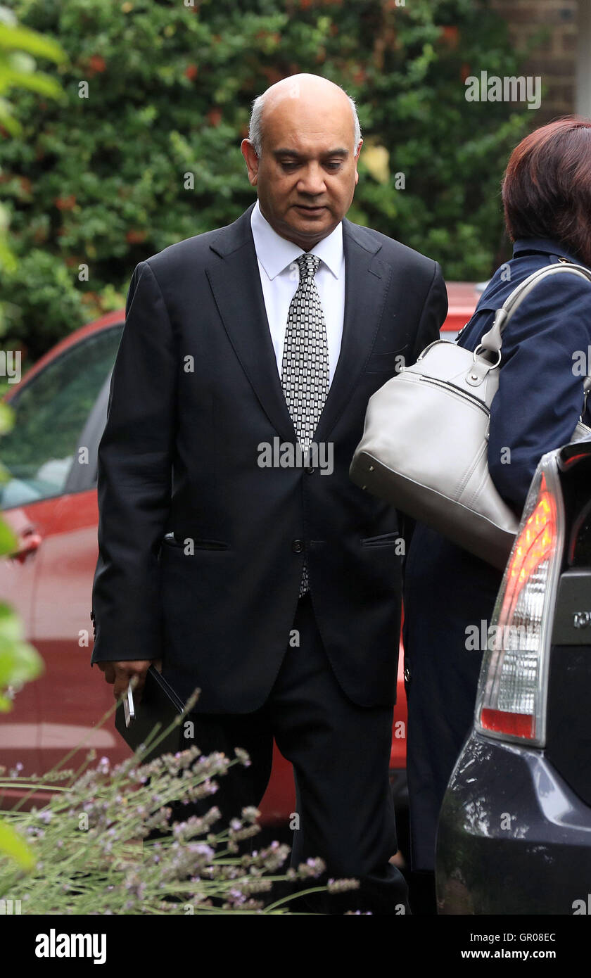 Labour MP Keith Vaz leaves his home in Stanmore, London Stock Photo - Alamy