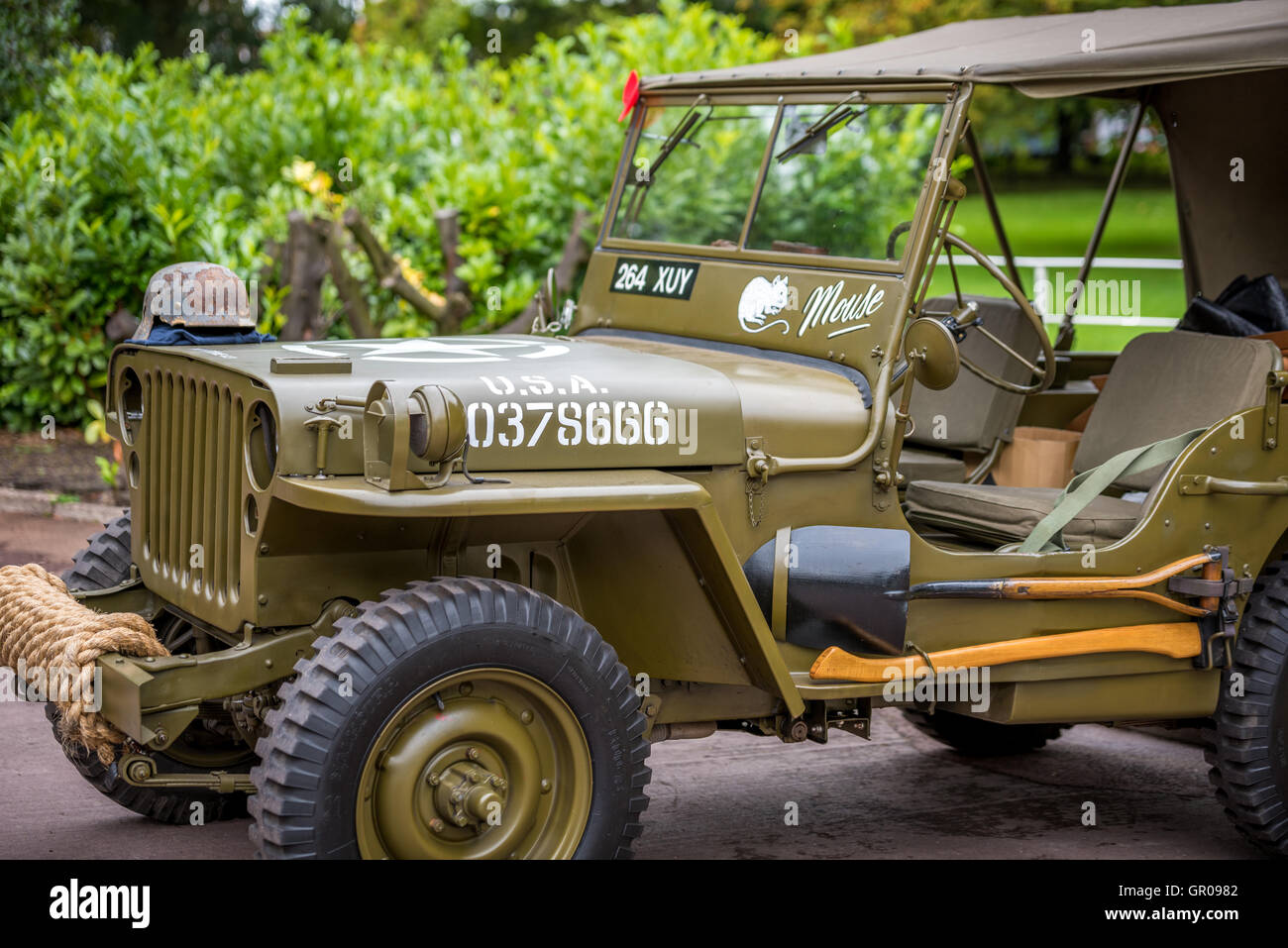 American jeep hi-res stock photography and images - Alamy