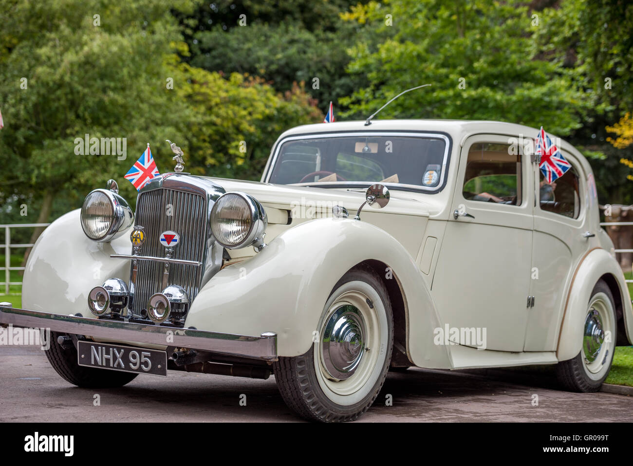 A 1948 Alvis 4 cylinder model Stock Photo - Alamy