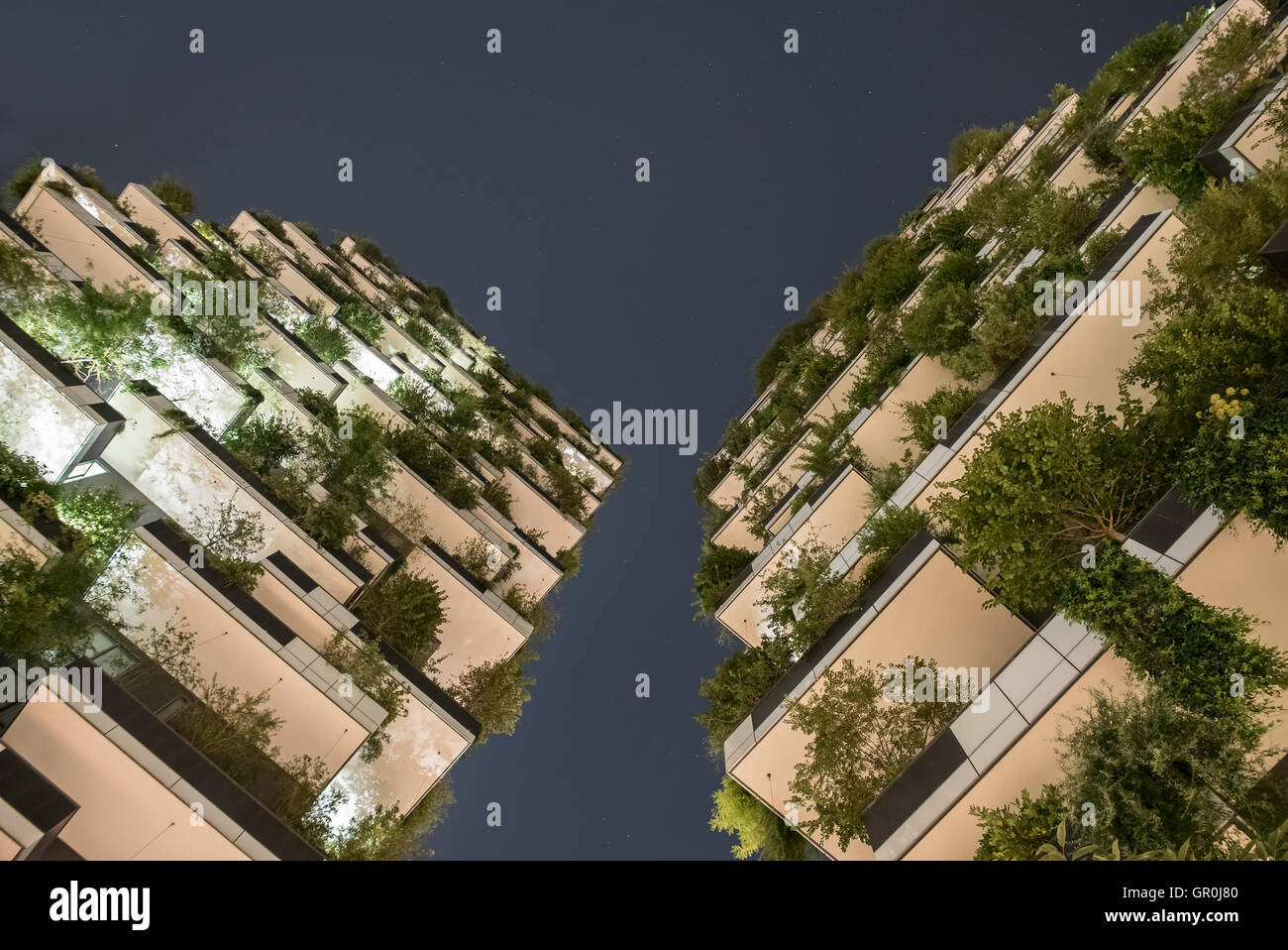 Tall building hi-res stock photography and images - Alamy