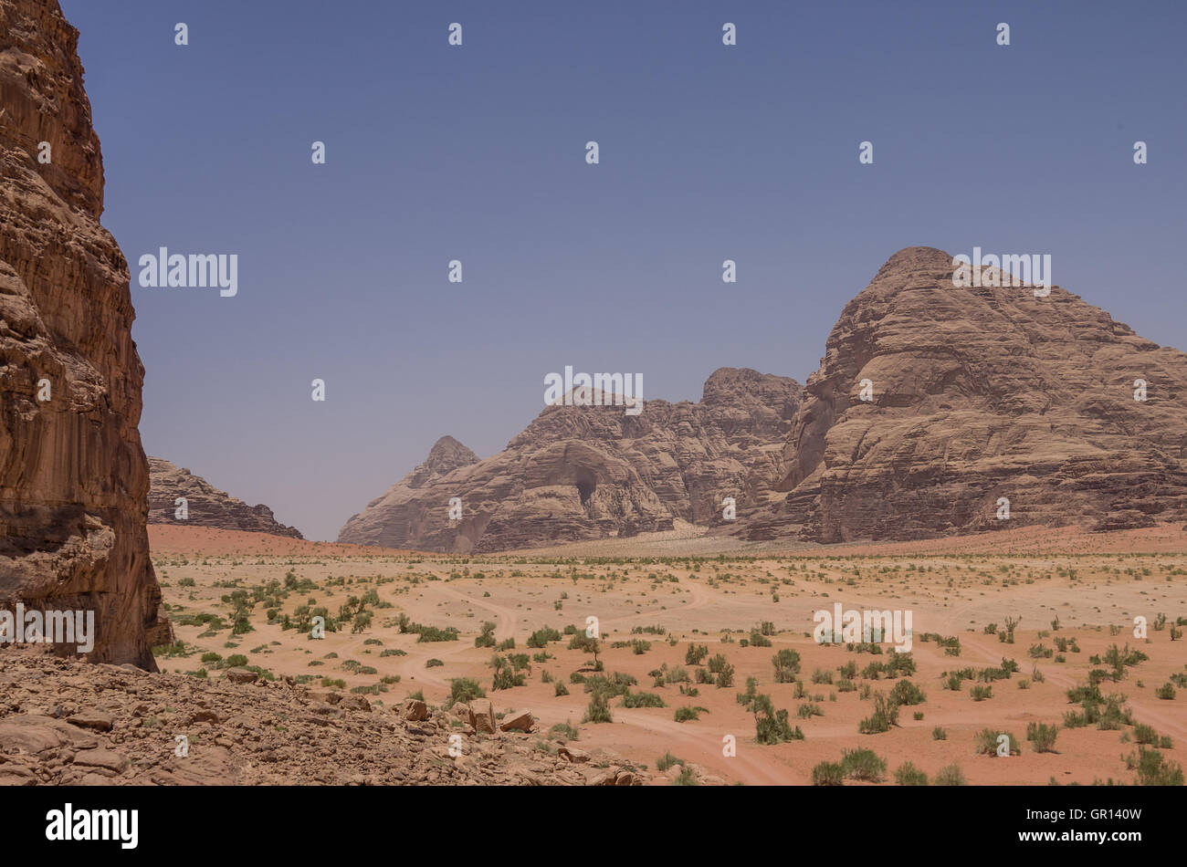 Nature, desert and rocks of Wadi Rum (Valley of the Moon), Jordan ...