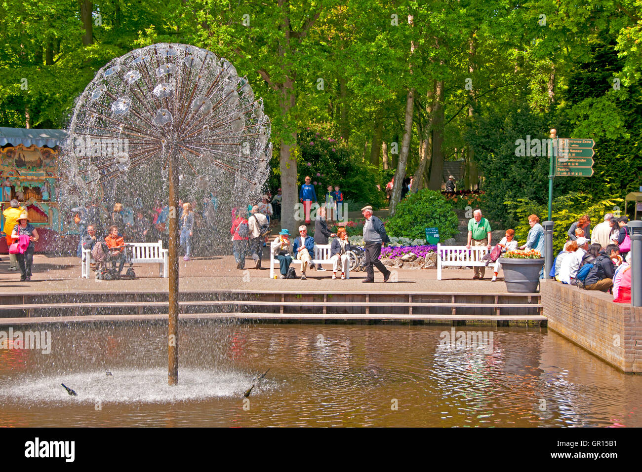 Just inside the entrance of Keukenhof Gardens, Lisse, Holland Stock ...