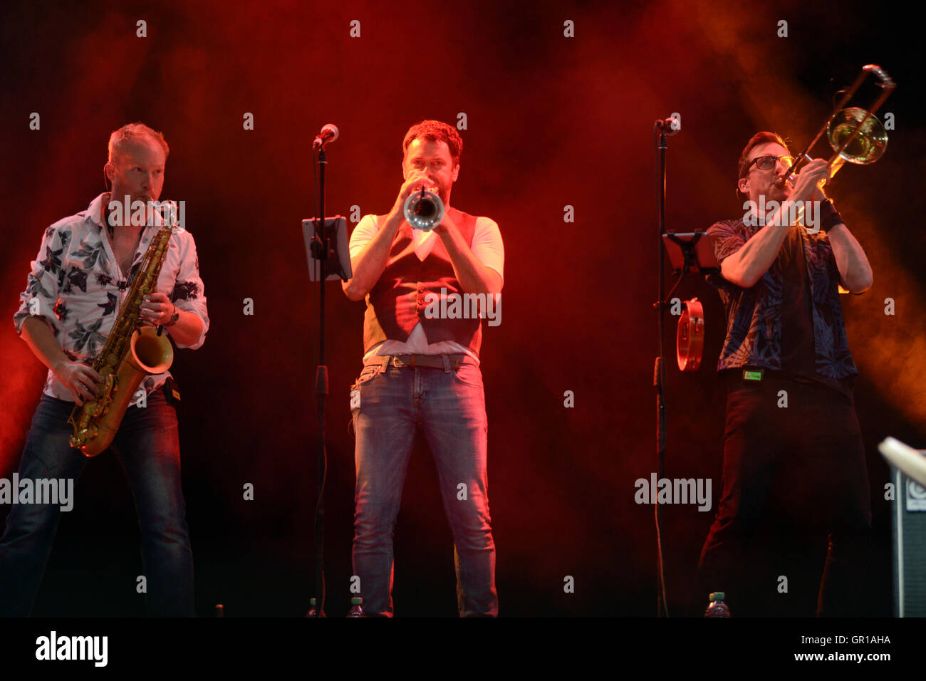 Number in each section hi-res stock photography and images - Alamy