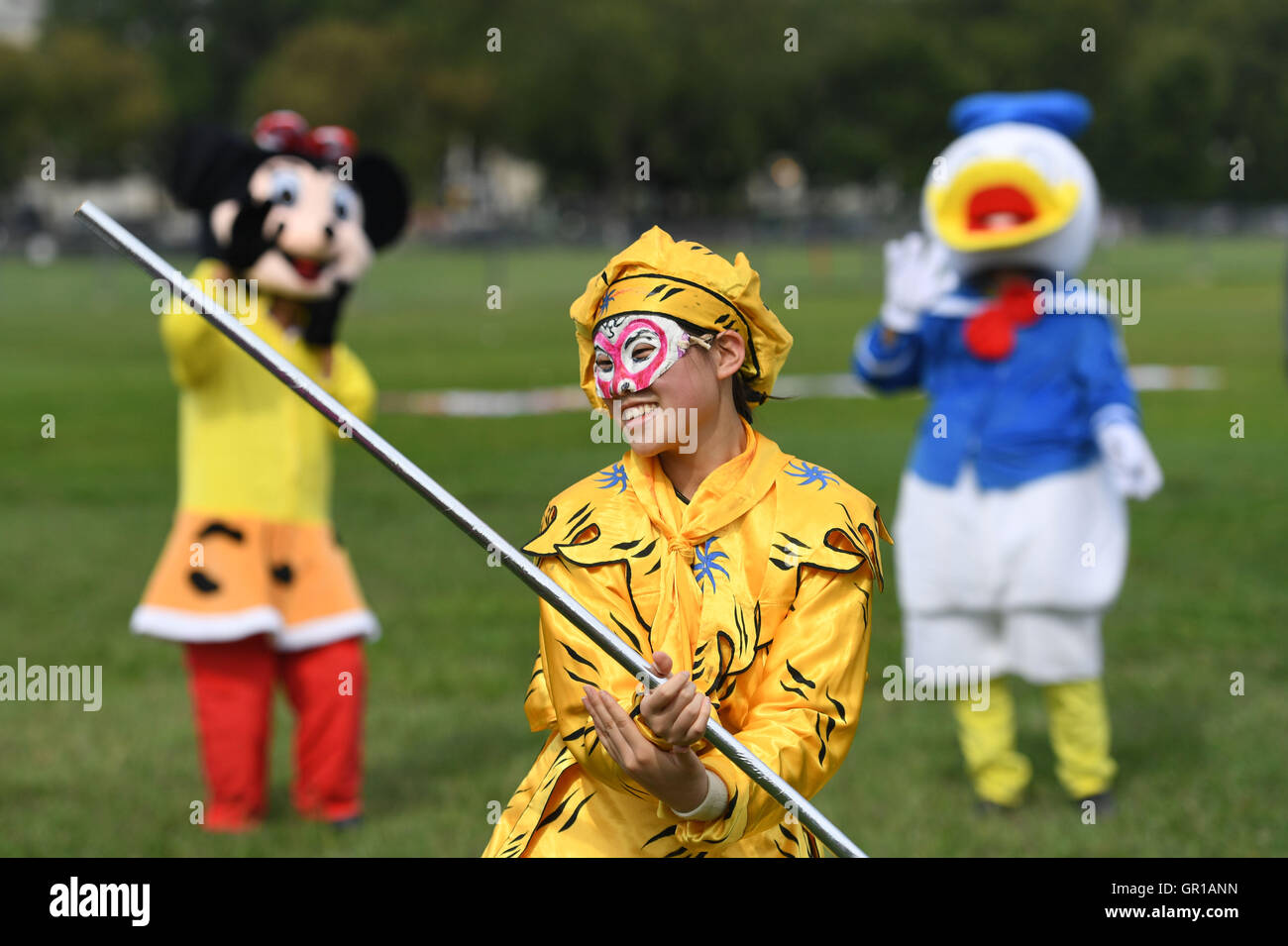 Monkey duck hi-res stock photography and images - Alamy