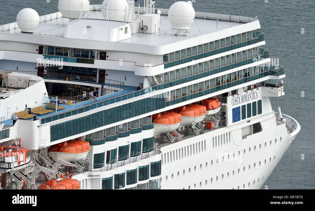 Costa neoRomantica cruise ship Stock Photo - Alamy