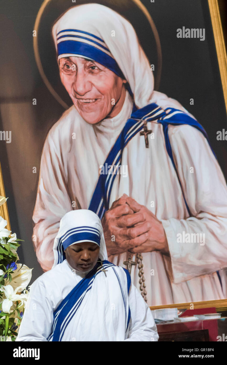 Mother teresa canonization hi-res stock photography and images - Alamy
