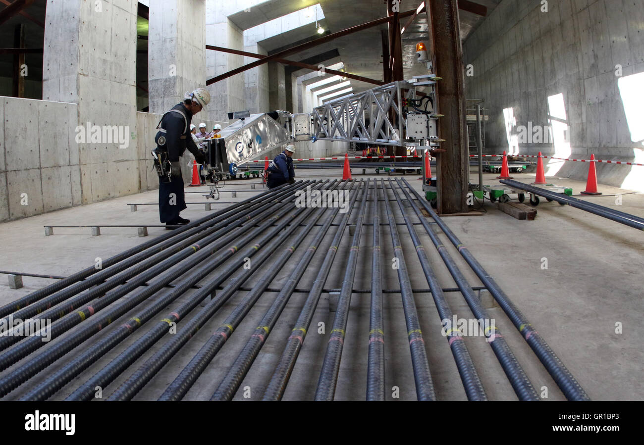 Ichikawa, Japan. 6th Sep, 2016. Construction workers of Japan's Shimizu ...