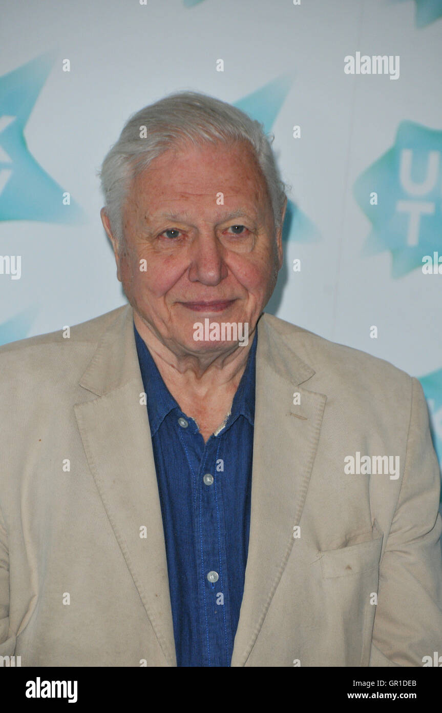 David attenborough wildlife hi-res stock photography and images - Alamy